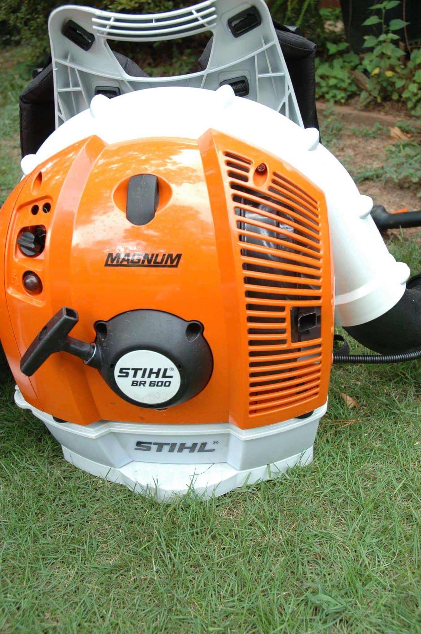 Commercial Backpack Blowers Review, Initial Impressions, Stihl Magnum ...