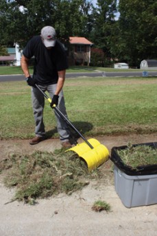 Edging a Lawn for Clean Cut - Extreme How To