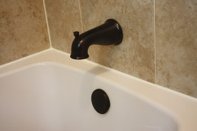 An Overview of an Acrylic Tub Installation - Extreme How To