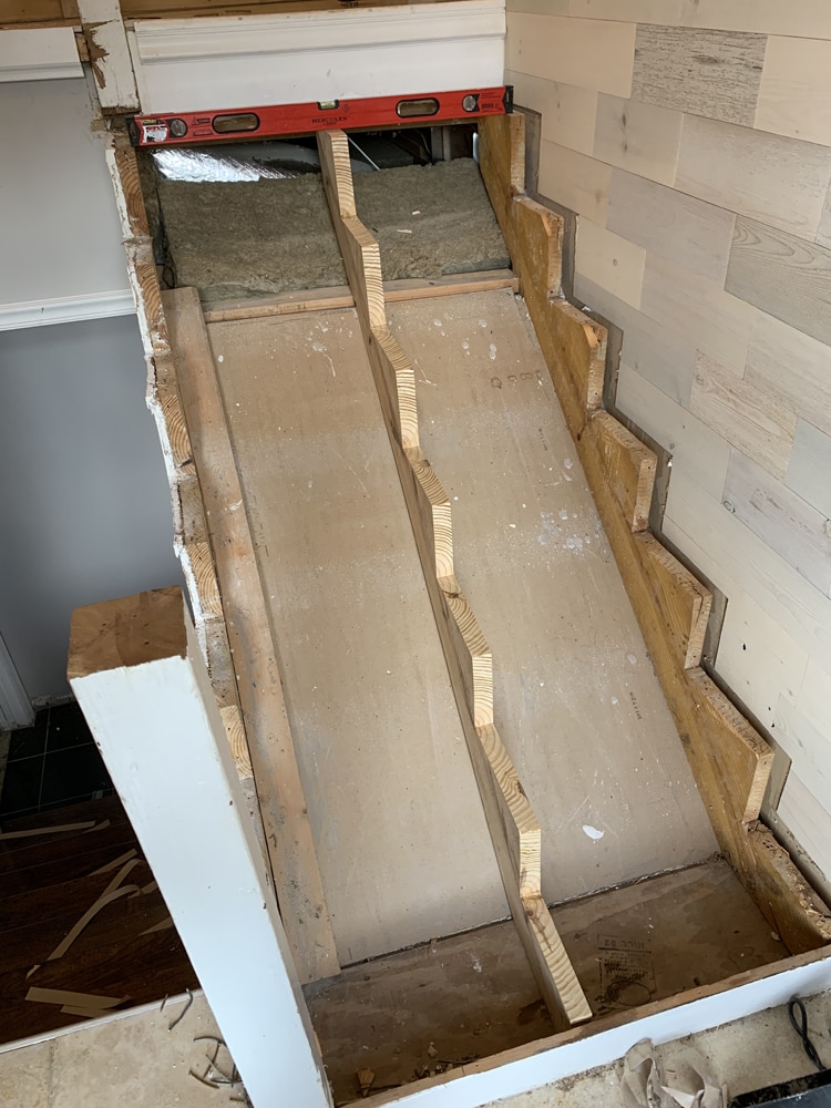Stair Stringer Installation - Extreme How To