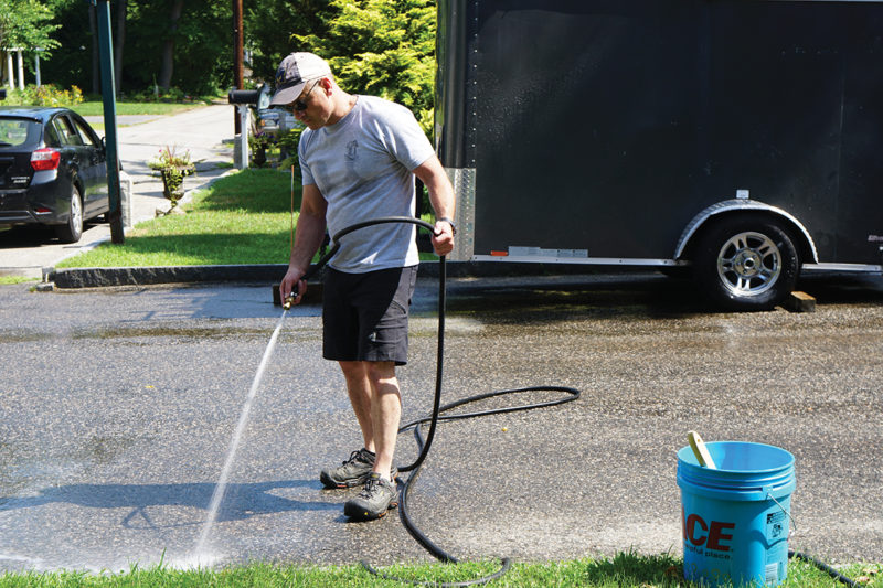 Clean your Driveway, the Right Way - Extreme How To